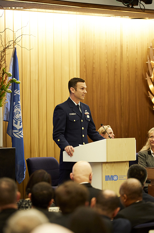 American rescuer who saved four recognized with IMO bravery accolade